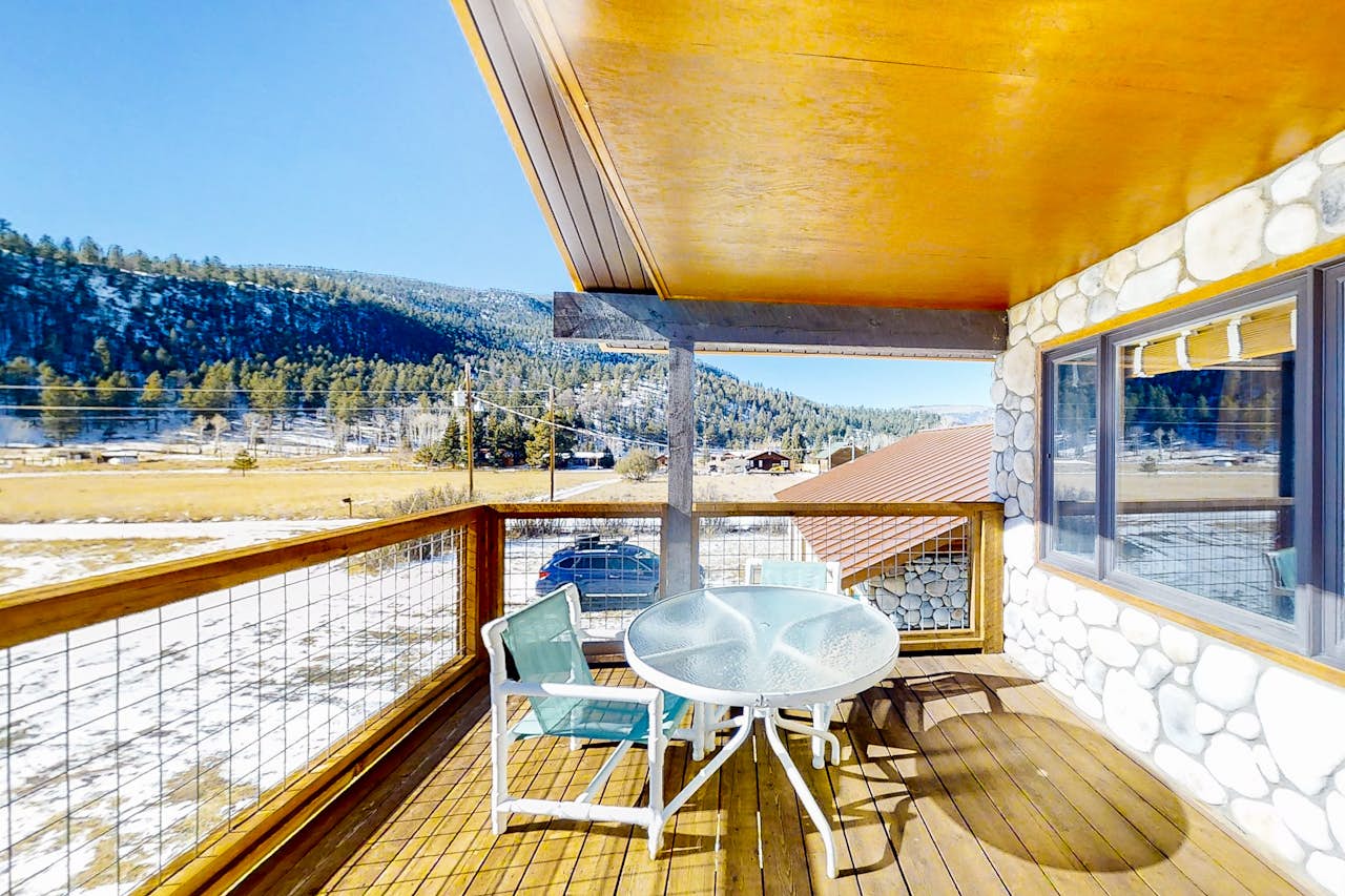 Rio Grande River Lodge | 4 Bed South Fork, CO Cabin | Vacasa