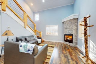 Serenity Cabin | 3 BD Pigeon Forge, TN Vacation Rental | Vacasa