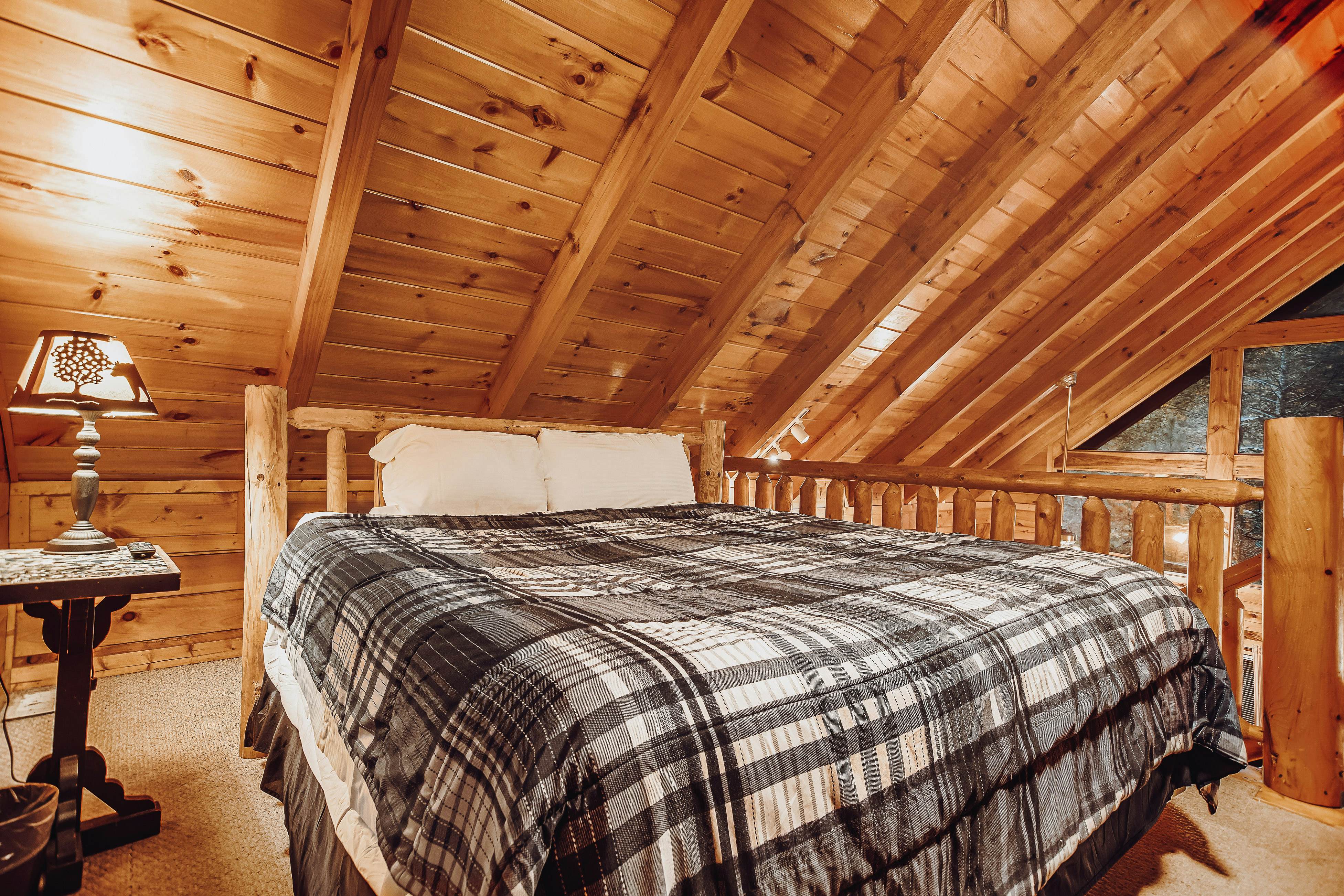 Sugar Bear Cabin | 1 BD Sevierville, TN Vacation Rental | Vacasa