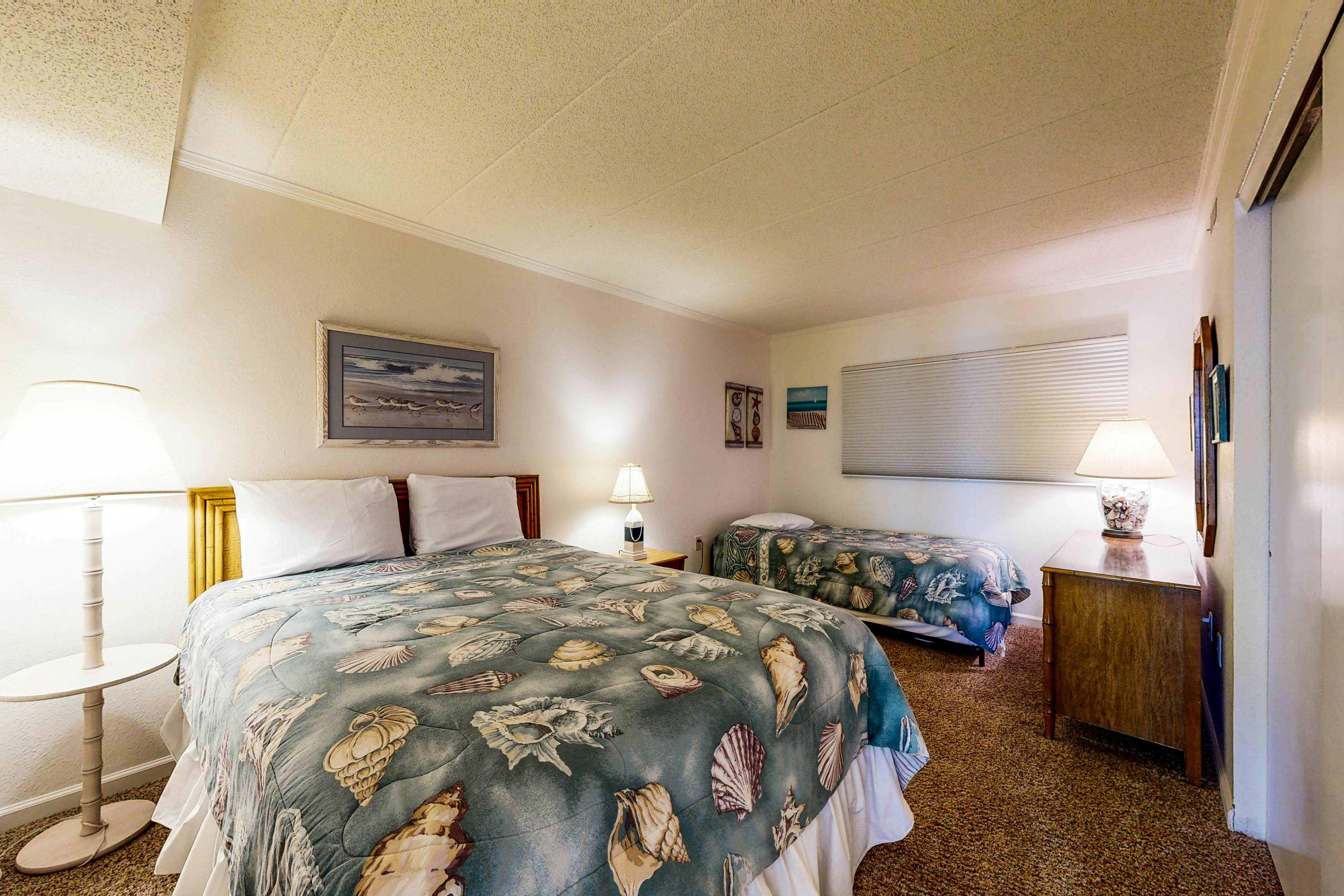 Sandpiper Dunes 204 | 2 BD Ocean City, MD Vacation Rental | Vacasa