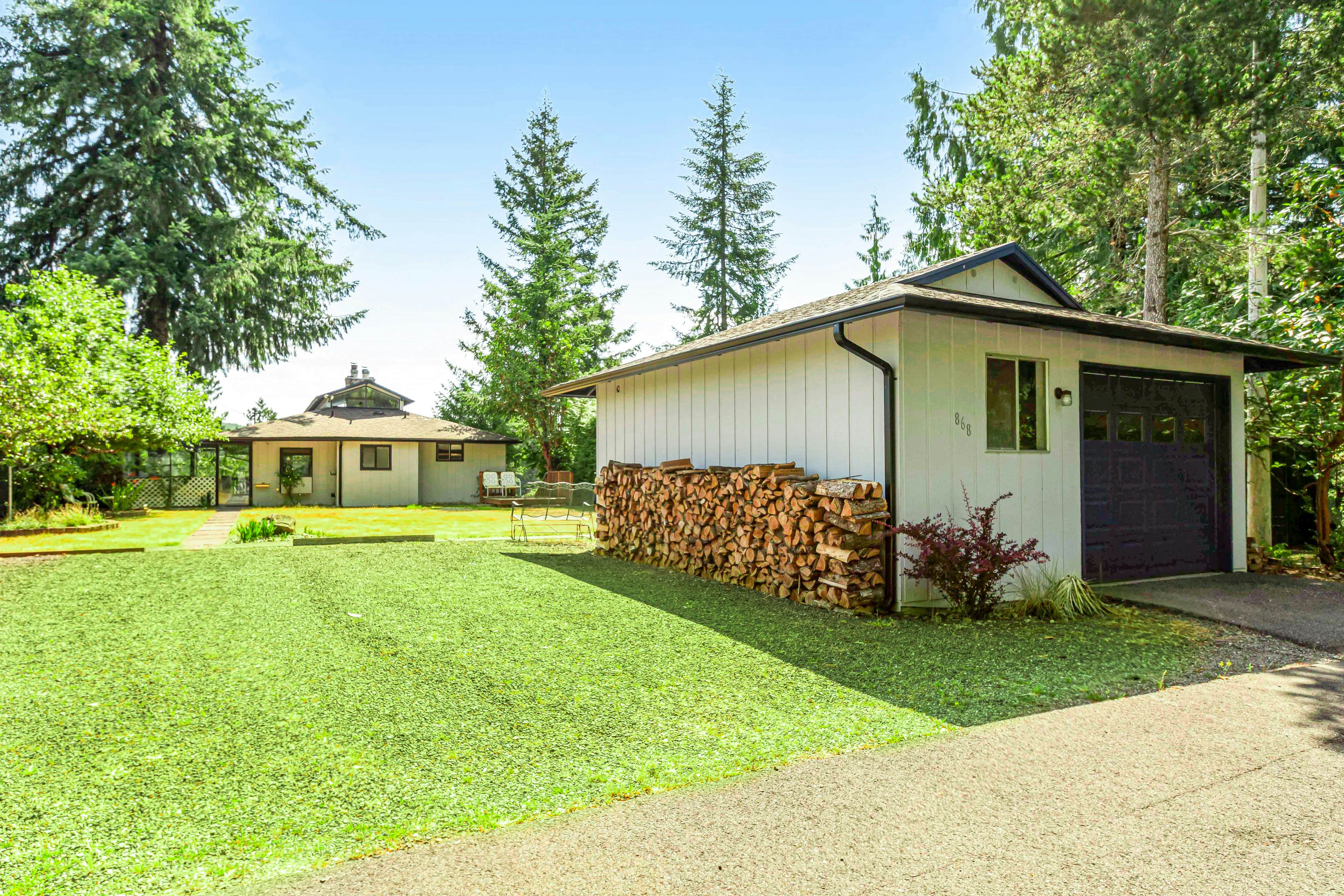 The Lakefront Treehouse | 3 BD Shelton, WA Vacation Rental | Vacasa