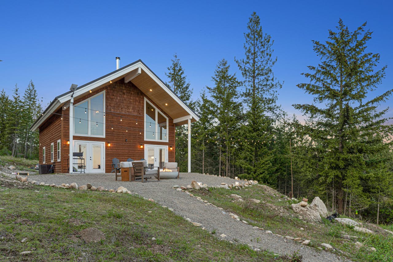 Little Tooth Retreat - Big Cabin | 3 Bed Sandpoint, ID Cabin | Vacasa