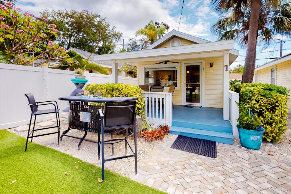 Sunset Beach Cottage 1 | 1 Bed Treasure Island, FL Cottage | Vacasa