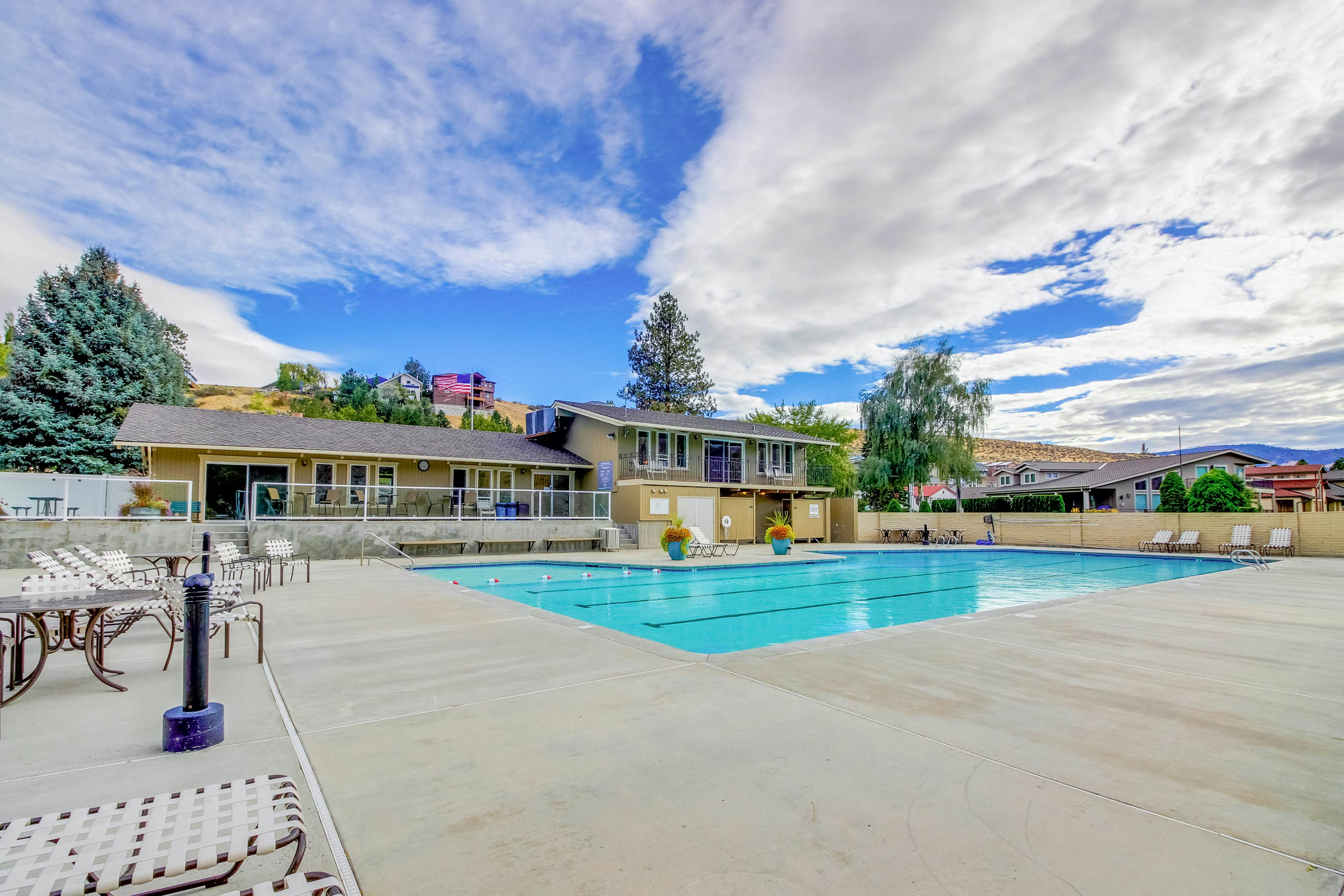 Drift Away Lake House | 3 BD Orondo, WA Vacation Rental | Vacasa