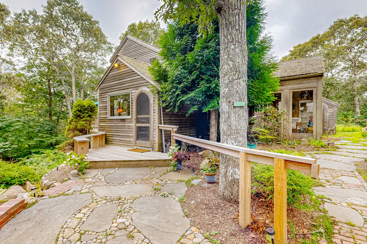 Nana’s Big Treehouse | 3 Bed West Tisbury, MA House | Vacasa