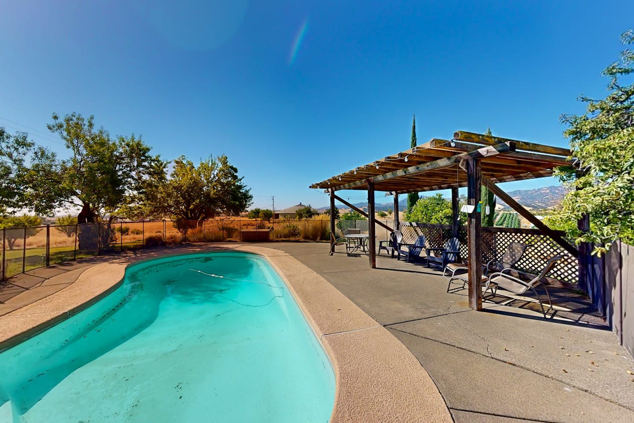 Ranchito | 4 Bed Esparto, CA House | Vacasa