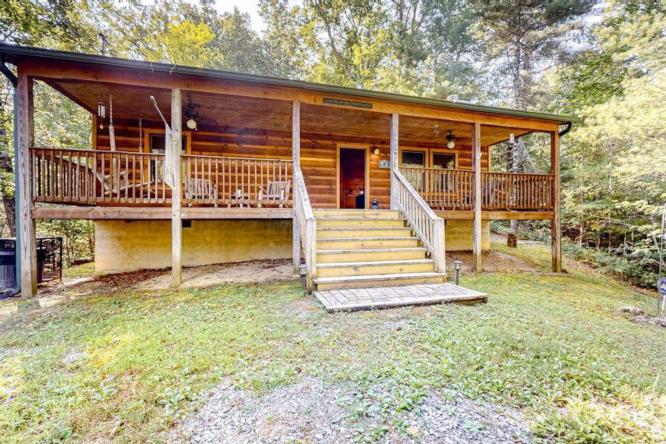 Rocky Bear Rest | 2 Bed Pigeon Forge, TN Cabin | Vacasa