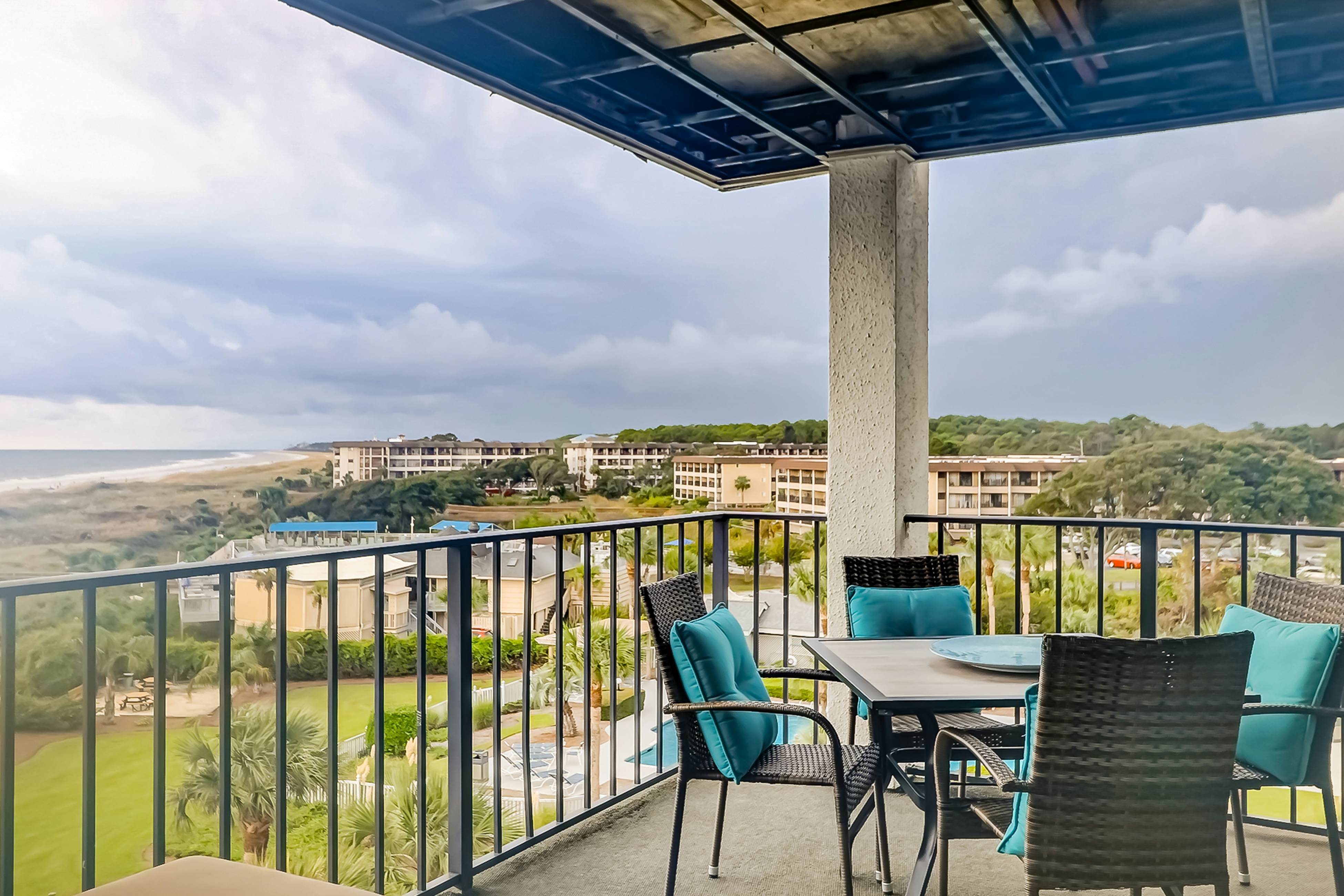 Sea Cloisters 409 | 2 BD Hilton Head, SC Vacation Rental | Vacasa