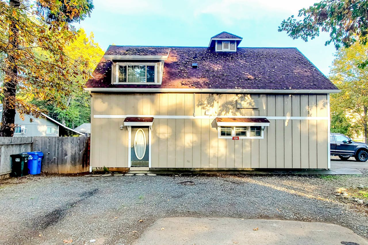 The Sasquatch Loft | 1 Bed Cave Junction, OR House | Vacasa