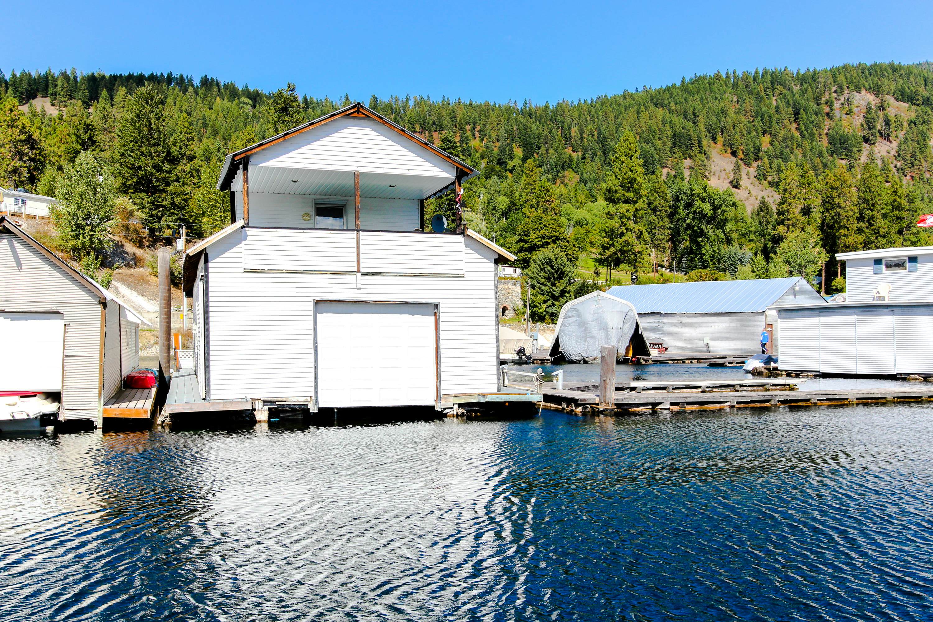 Scenic Bay Float Home Hideaway | 2 BD Bayview, ID Vacation Rental | Vacasa
