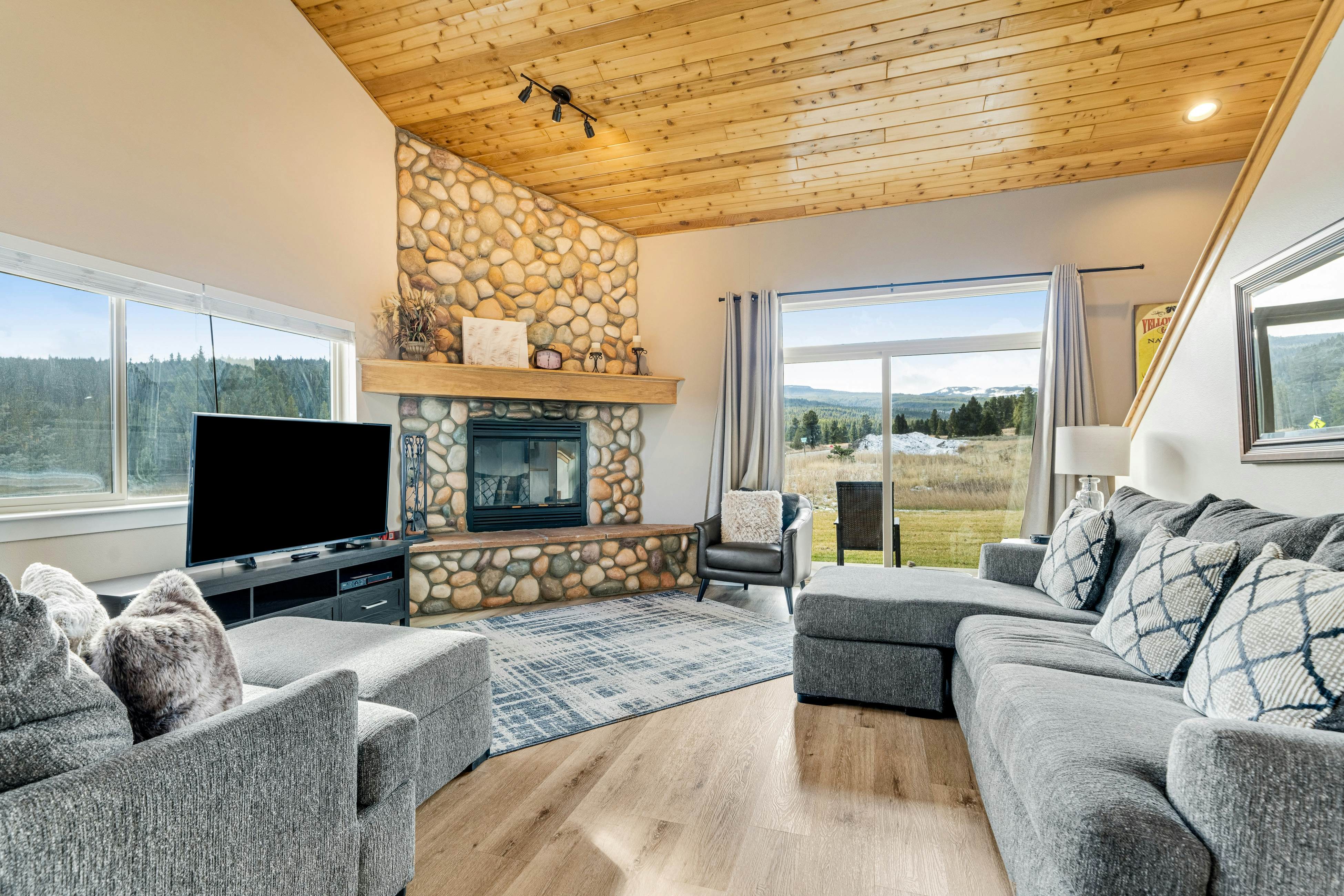 Big Sky Vacation Rentals, House Rentals, Condos | Vacasa