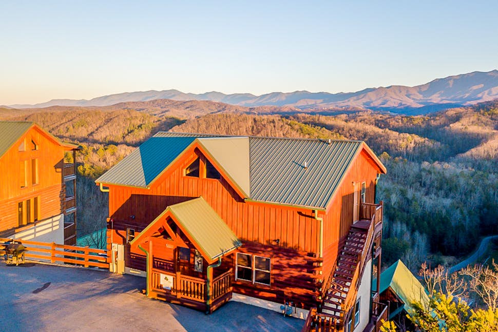 Highland Plunge | 2 Bed Pigeon Forge, TN Cabin | Vacasa