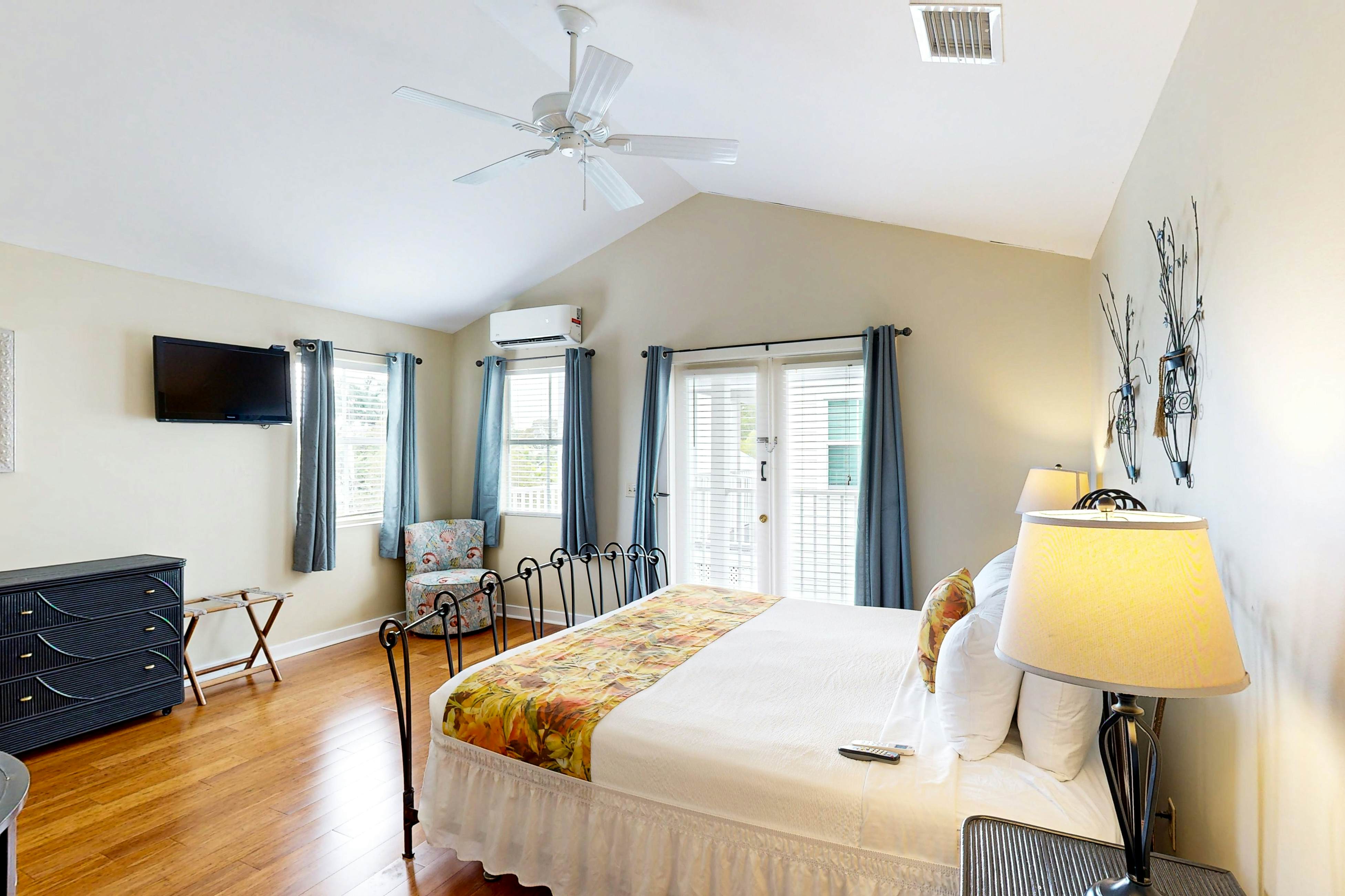 Casa Havana at Duval Square R22 | 2 BD Key West, FL Vacation Rental ...