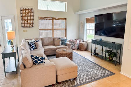 16 Best Spring Break Vacation Spots for Families | Vacasa