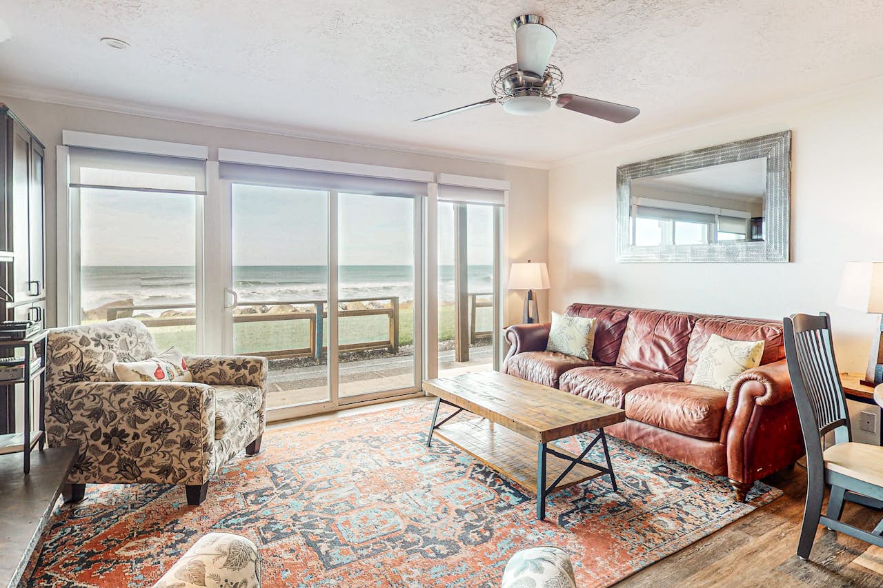 Waveside Hideaway, Unit 11 | 1 BD Neskowin, OR Vacation Rental | Vacasa