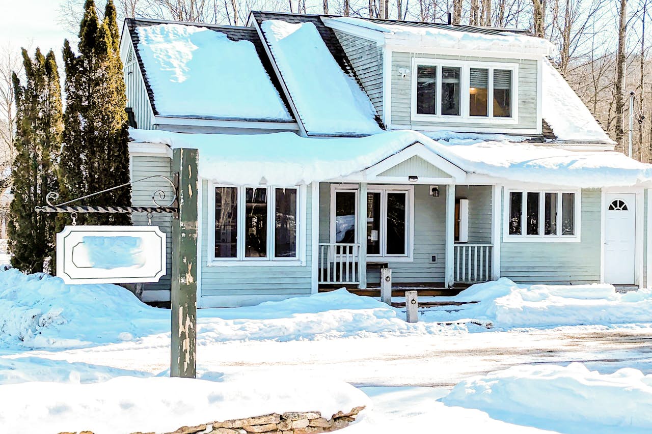 Hit the Slopes | 3 BD Winhall, VT Vacation Rental | Vacasa