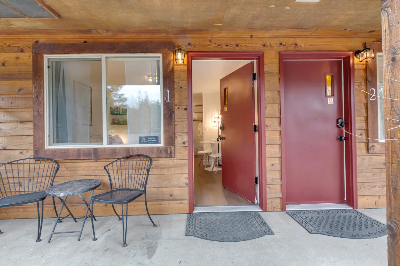Quilcene Room 1 at Mount Walker Inn | 0 Bed Quilcene, WA Studio | Vacasa