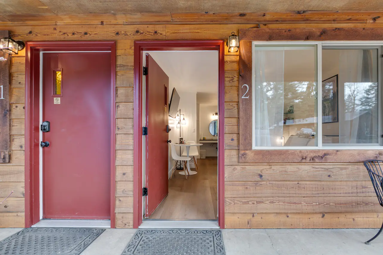 Mount Washington Room 2 at Mount Walker Inn | 0 Bed Quilcene, WA Studio ...