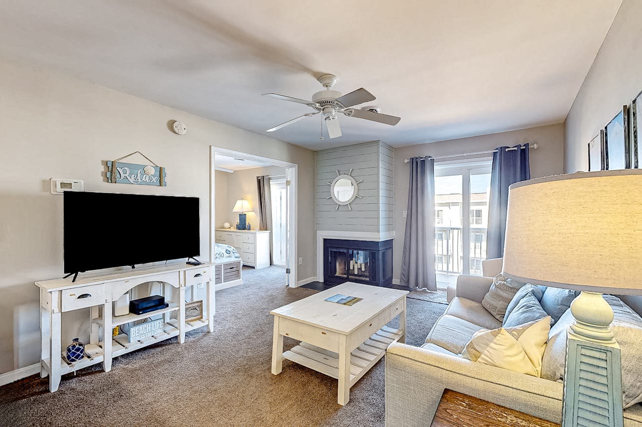 Lucayan 18 | 2 Bed Ocean City, MD Condo | Vacasa