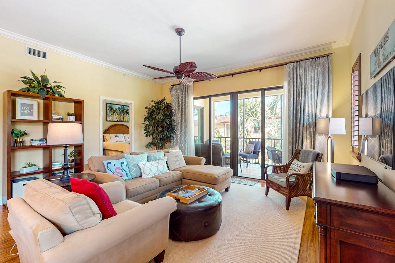 The Cottages at Naples Bay Resort | 2 Bed Naples, FL Condo | Vacasa