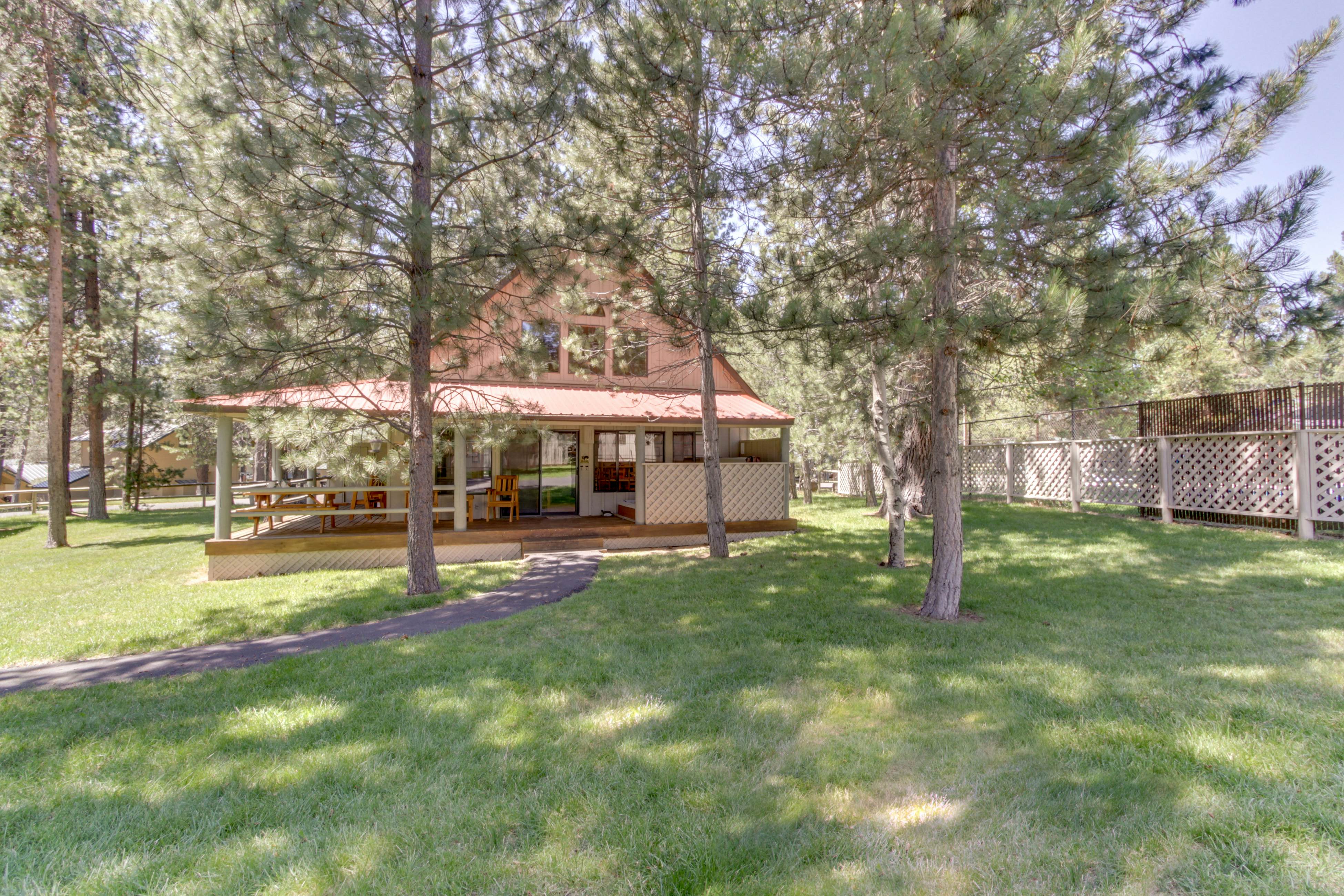 Circle 4 Ranch 31 | 3 BD Sunriver, OR Vacation Rental | Vacasa