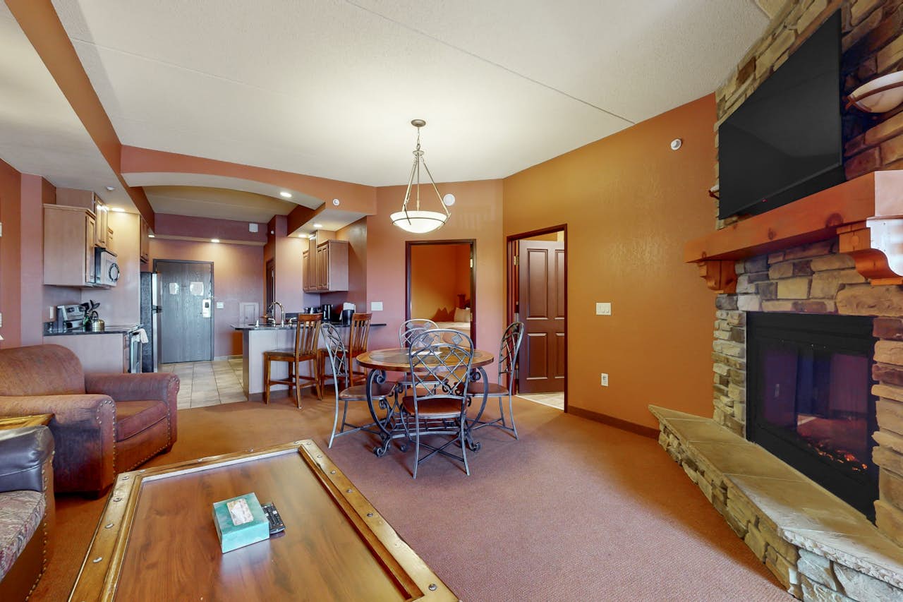 Chula Vista Condo 2444 & 2446 Full property | 3 Bed Wisconsin Dells, WI ...