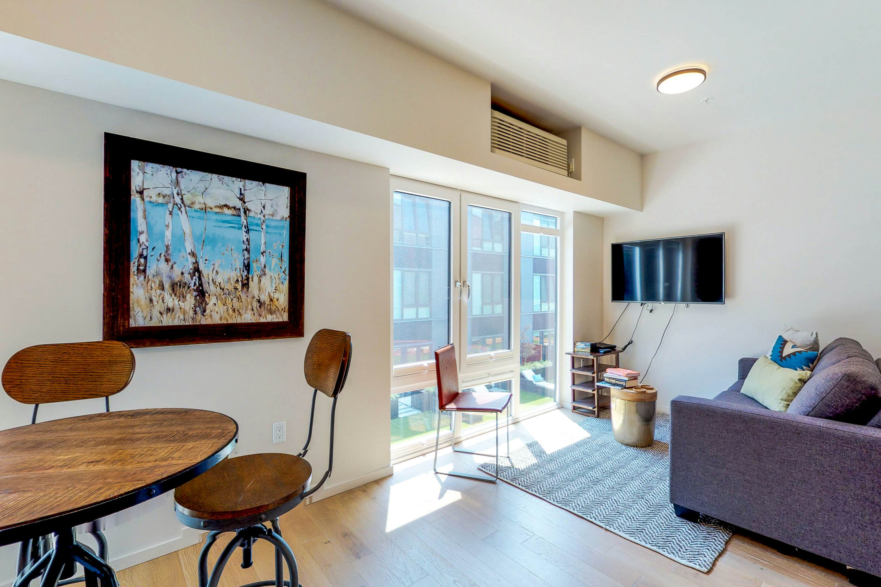 Portland, OR Vacation Rentals, Condos | Professionally Cleaned | Vacasa