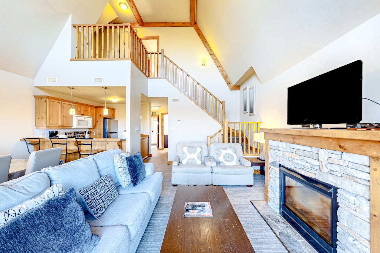 Condo 222 at Snowbridge | 2 Bed The Blue Mountains, ON Condo | Vacasa