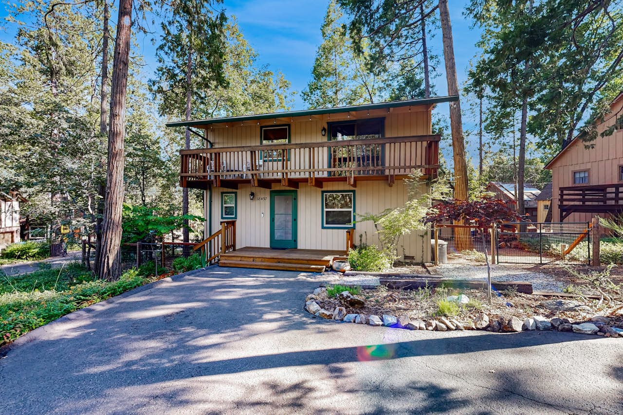 Harte's Hideaway | 2 Bed Twain Harte, CA Cabin | Vacasa
