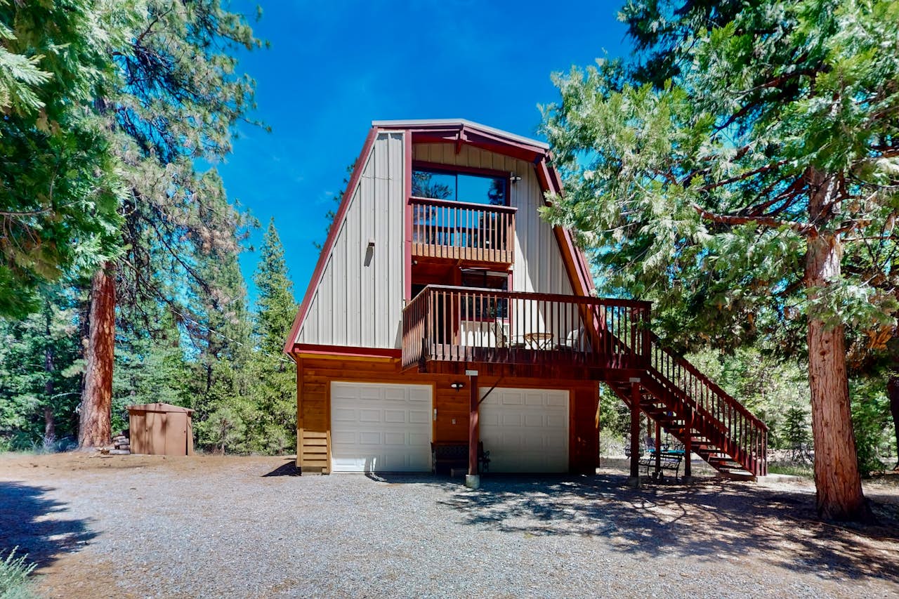 Graeagle Retreat | 3 Bed Graeagle, CA Cabin | Vacasa