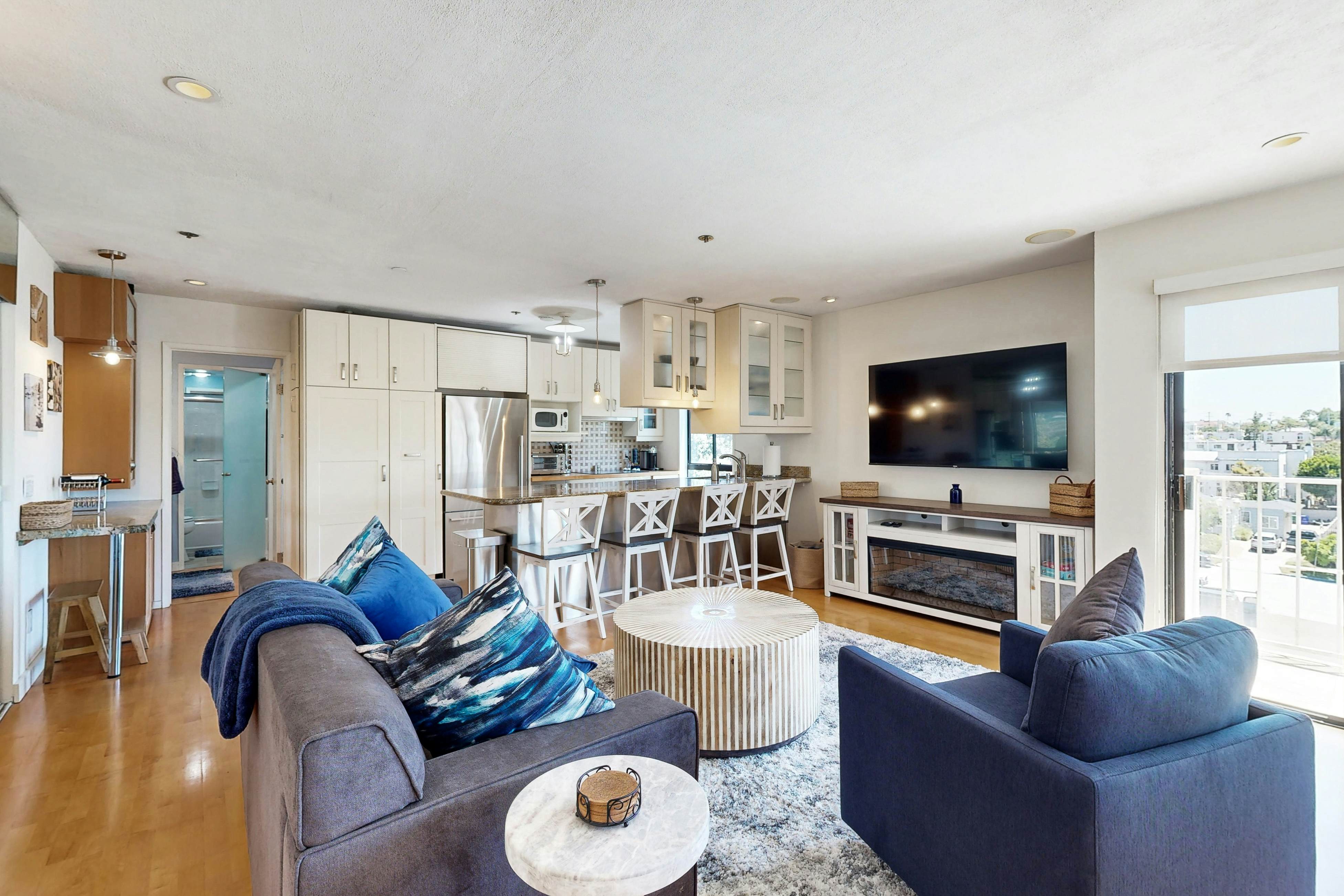 Southern California Beach House Rentals, Vacation Rentals | Vacasa