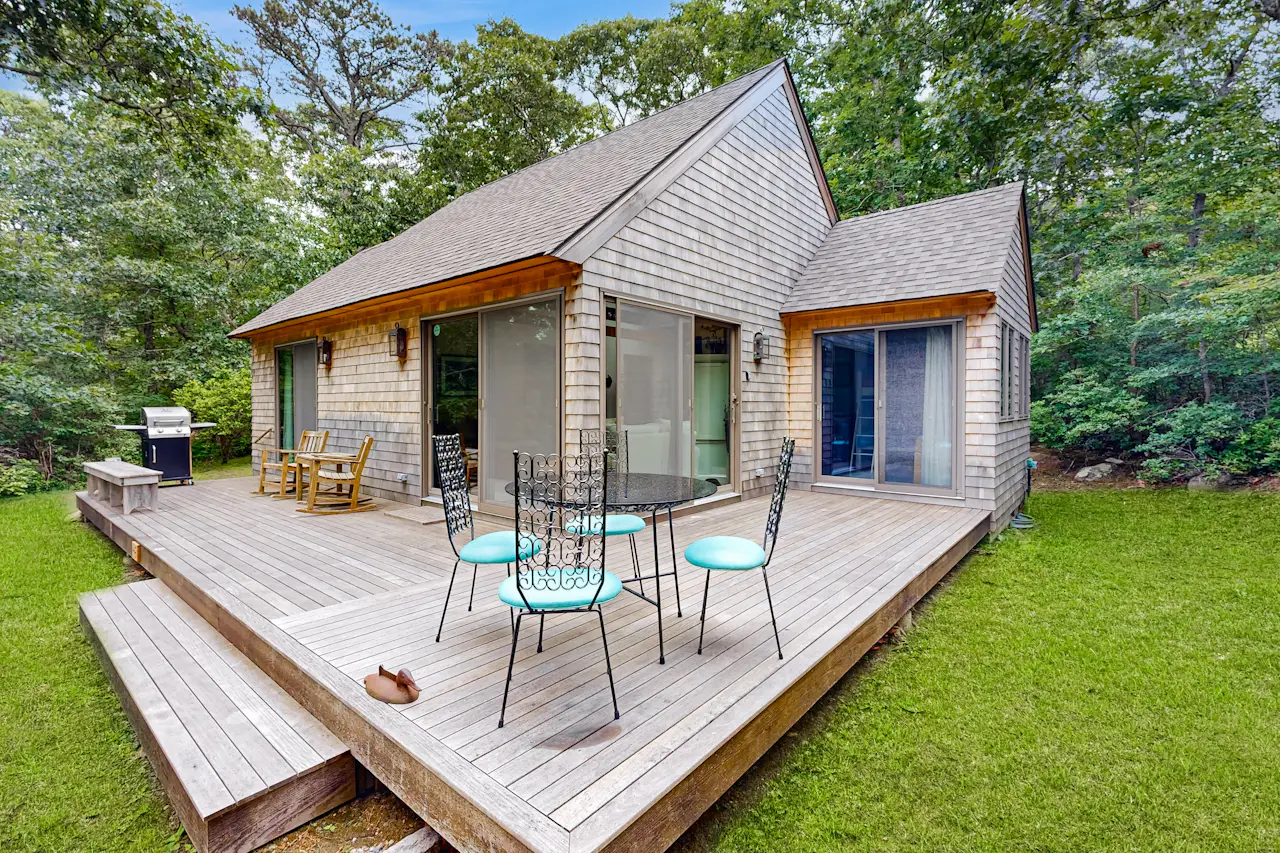 Chilmark Guest House | 2 Bed Chilmark, MA House | Vacasa