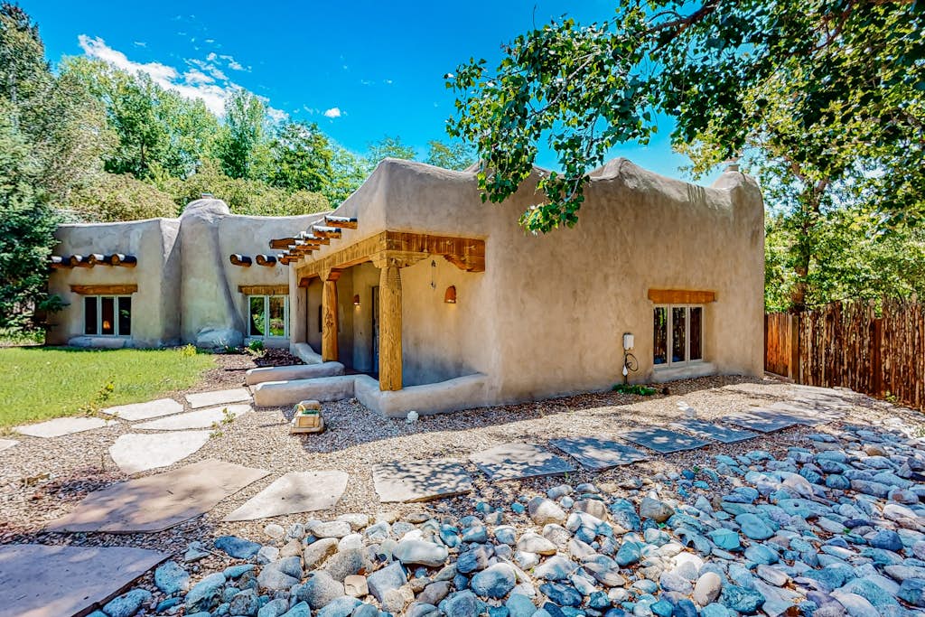 Casa Del Suenos - Steps To Plaza - Patio & Garden - Taos, NM