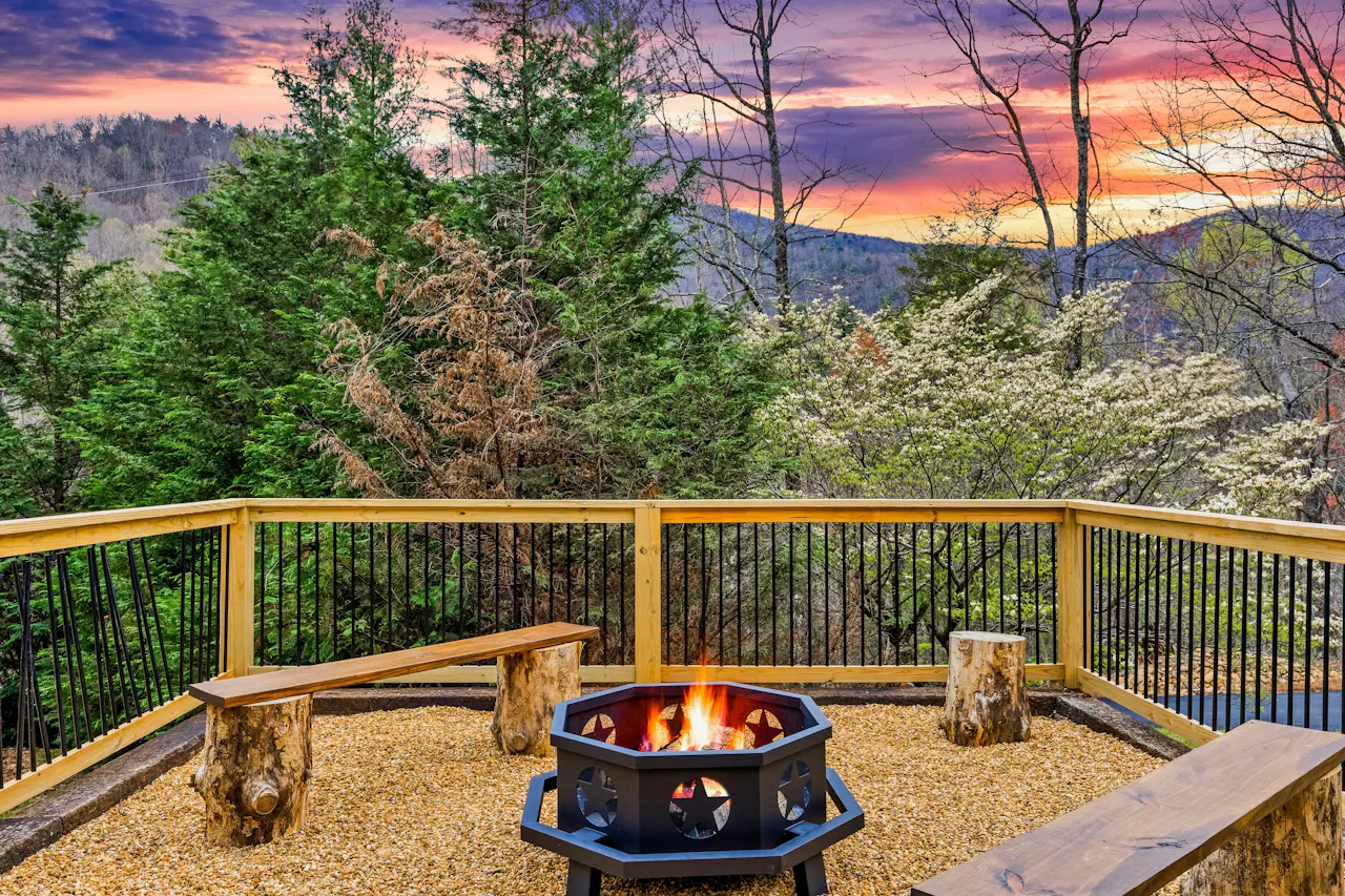 The Lodge with 5 individual en-suites | 5 Bed Blairsville, GA Lodge ...