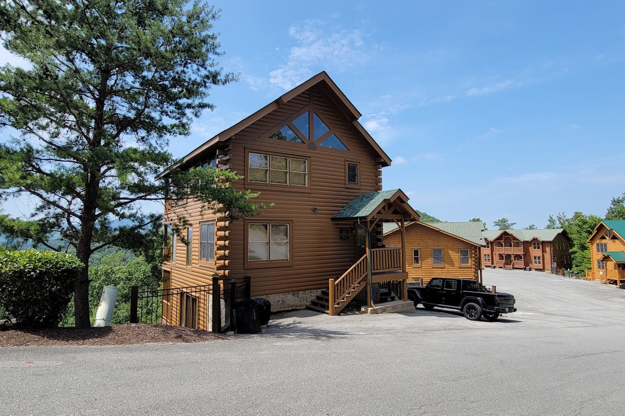 Black Bear Ridge Resort: Awesome Views | 3 BD Pigeon Forge, TN Vacation ...