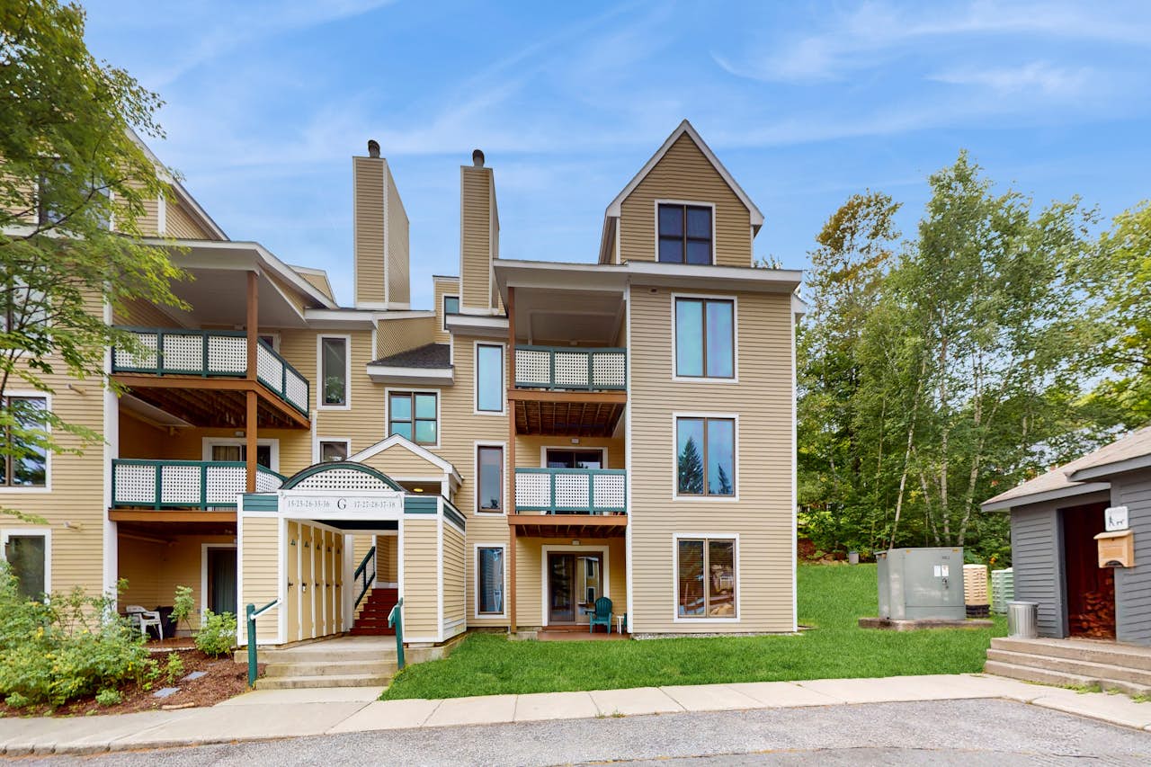 The Seasons G17 | 1 Bed West Dover, VT Condo | Vacasa