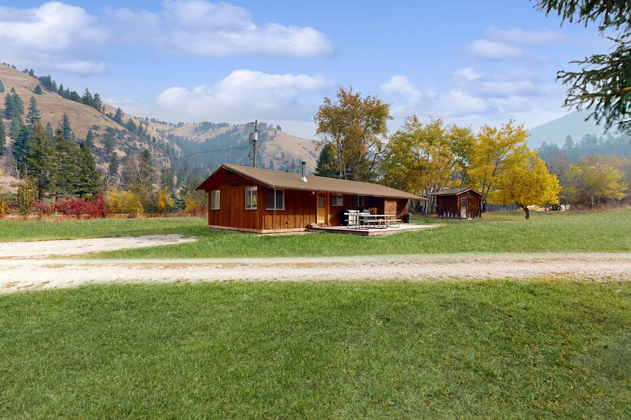 Broad Axe - Cabin #1 - Main Residence | 3 Bed Sula, MT Cabin | Vacasa
