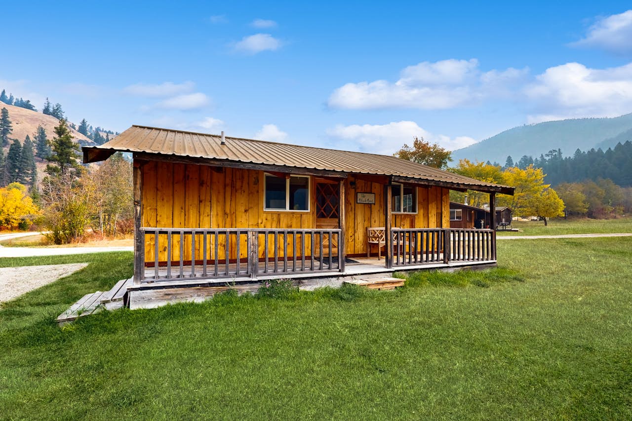 Broad Axe - Cabin #2 - Black Bear | 2 Bed Sula, MT Cabin | Vacasa