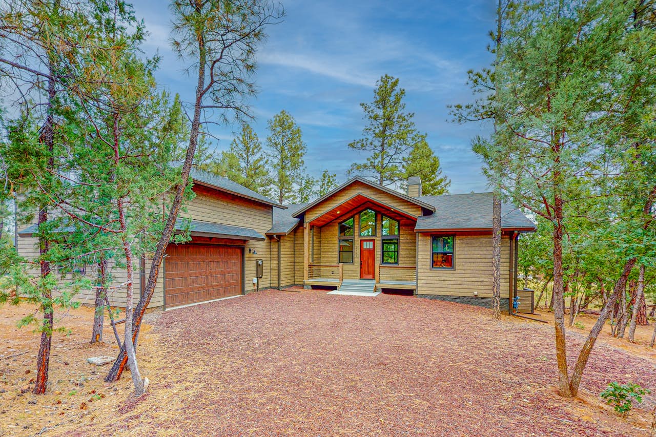 Narrow Leaf Luxury in Torreon | 4 BD Show Low, AZ Vacation Rental | Vacasa