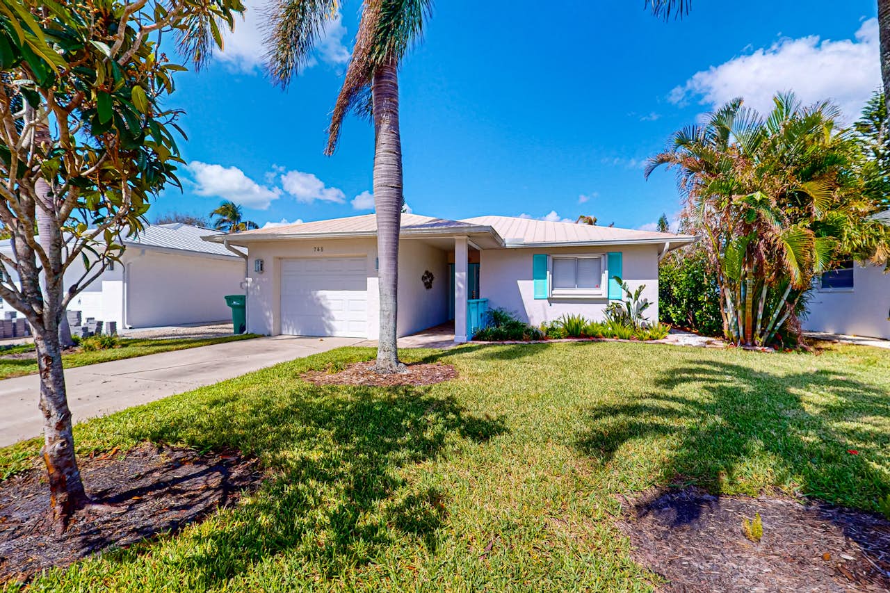 The Beach Hive Cottage | 3 Bed Naples, FL House | Vacasa