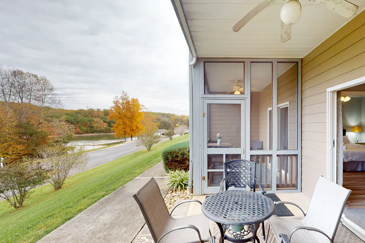 On the Lake Condo - Mariners Landing Country Club | 2 Bed Huddleston ...