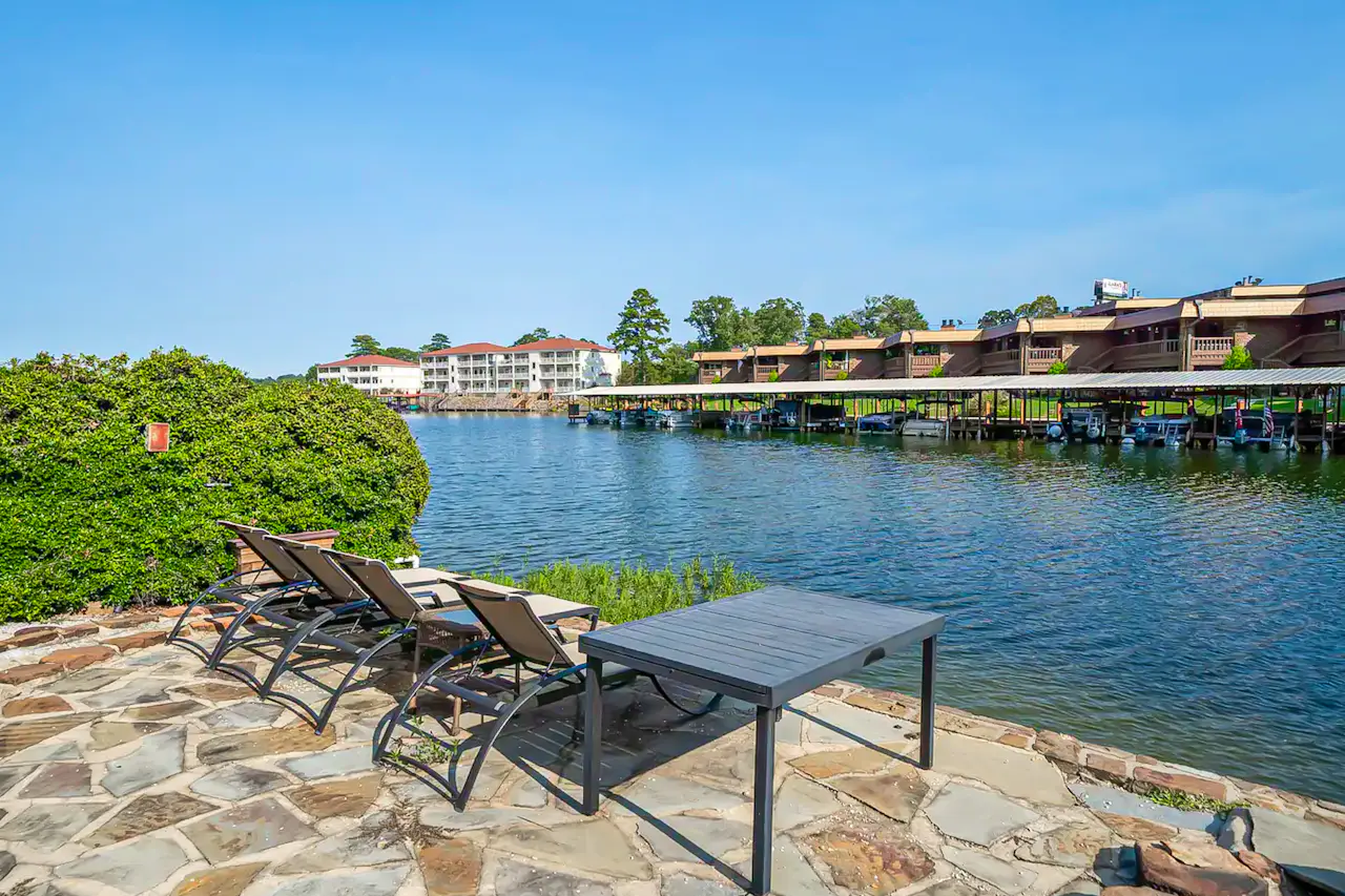 Waterside Retreat on Hamilton | 5 Bed Hot Springs, AR House | Vacasa