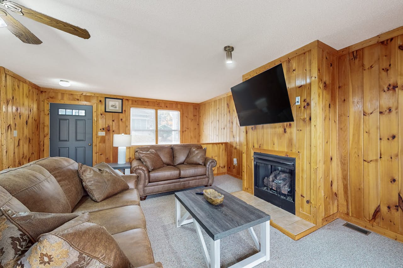 Whitepath Lodge & Resort #B | 2 Bed Ellijay, GA Townhouse | Vacasa