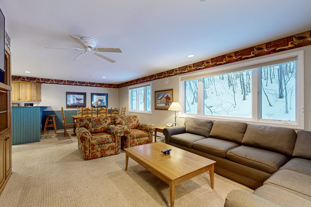 Trailside Highlands 20C | 2 Bed Jeffersonville, VT Condo | Vacasa
