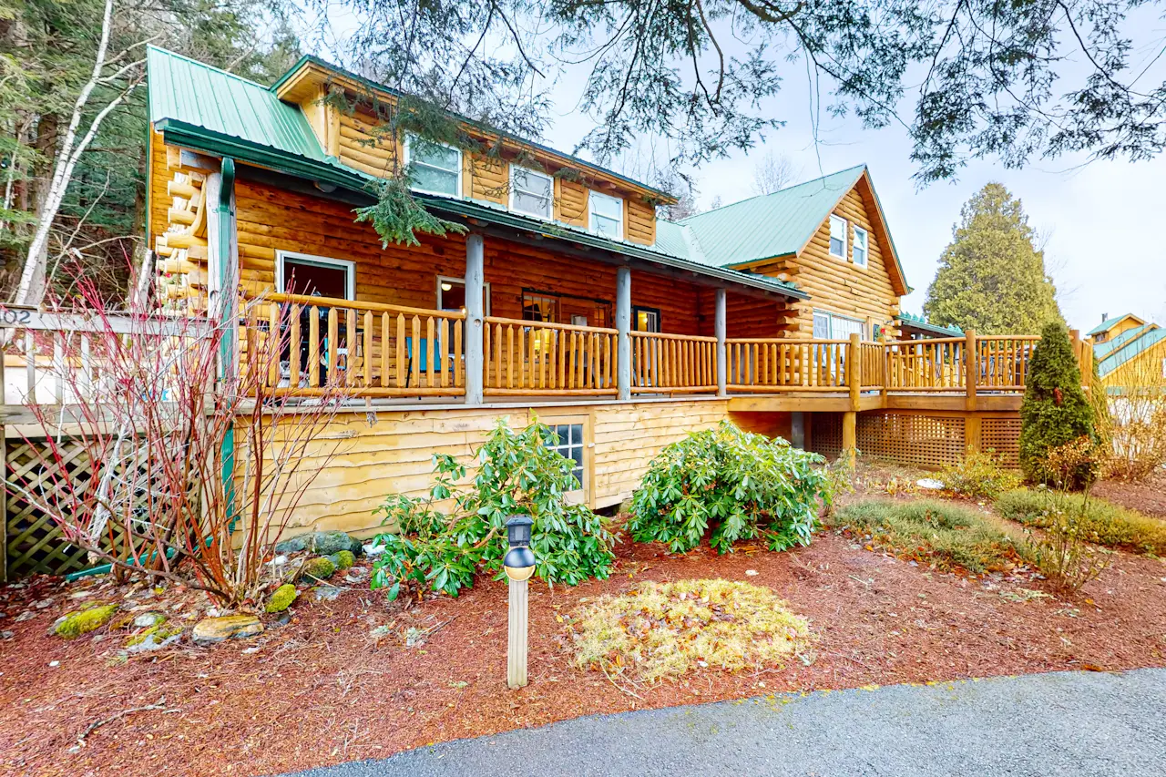 Long Trail Suite | 1 Bed Smuggles Notch, VT Condo | Vacasa