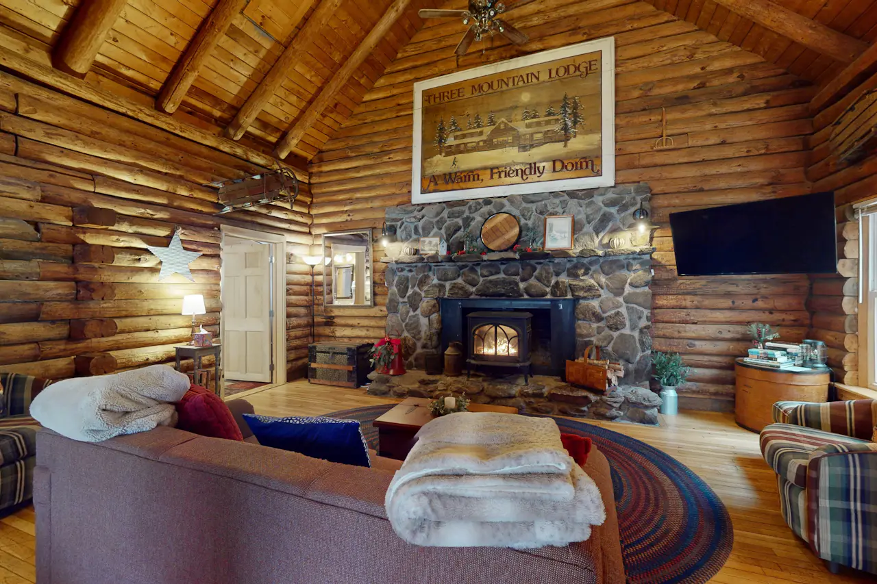 Mansfield Suite | 1 Bed Smuggles Notch, VT Condo | Vacasa