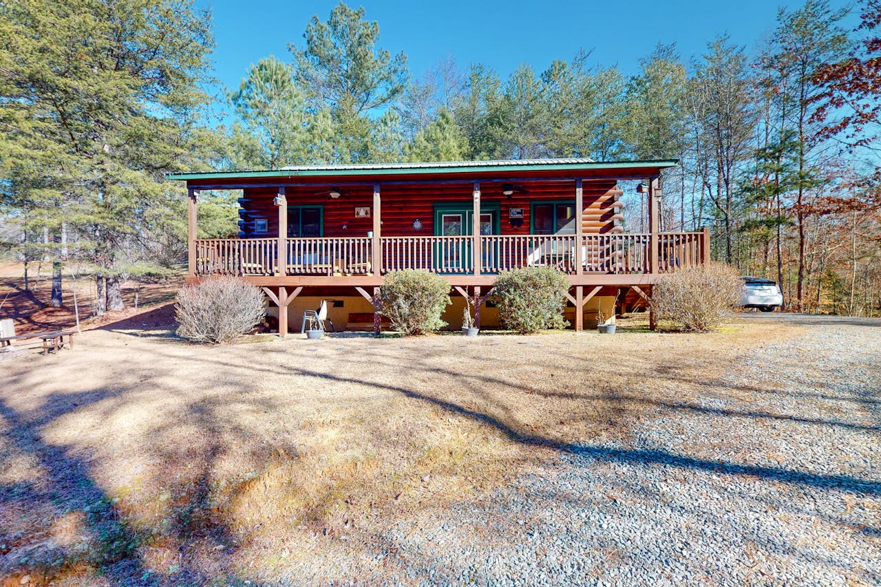 Kozy Cabin Retreat | 2 Bed Murphy, NC Cabin | Vacasa