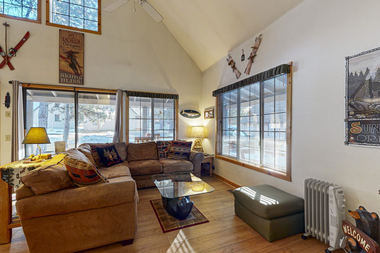 Circle 4 Ranch 31 | 3 Bed Sunriver, OR Cabin | Vacasa