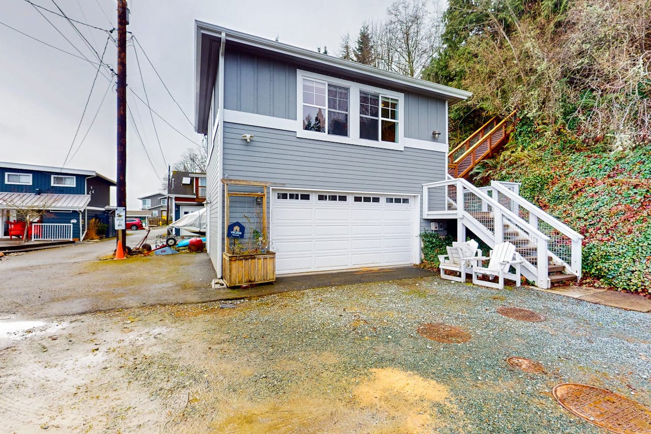Tyee Shoreline Retreat B | 1 Bed Camano Island, WA House | Vacasa