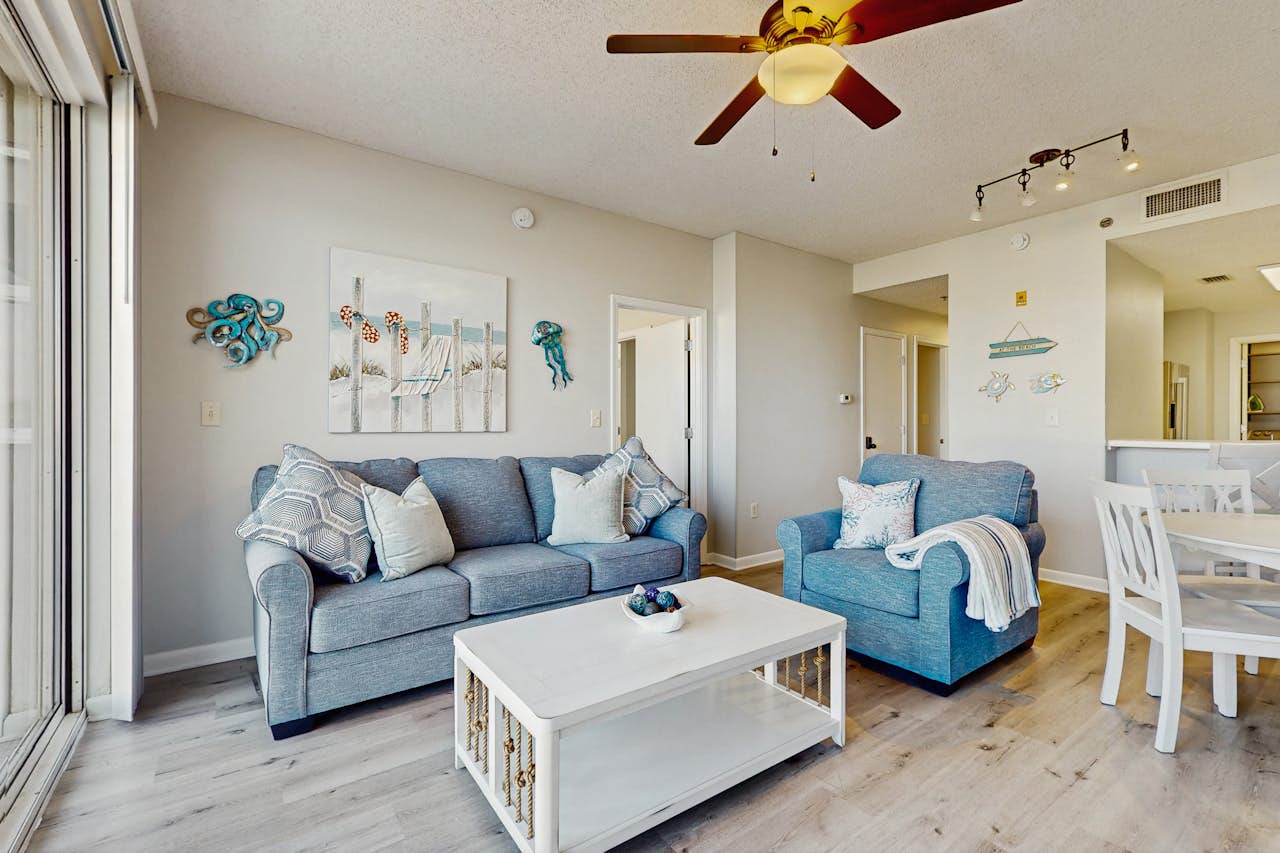 Palm Court Yacht Club 312-B - 2 Bed | 2 Bed Fort Walton Beach, FL Condo | Vacasa